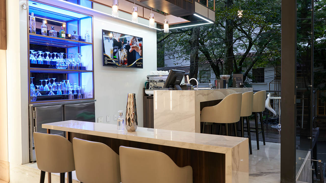Swing Bar - Haven - A Design Hotel