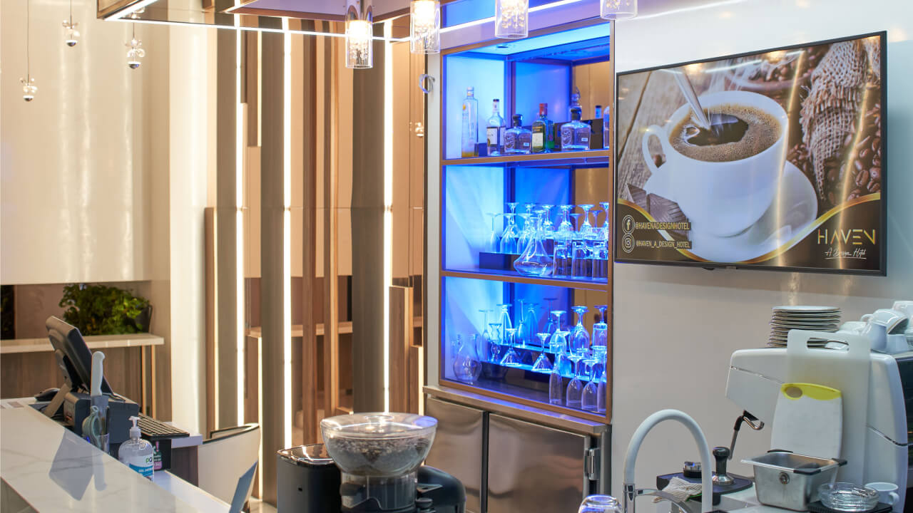 Swing Bar - Haven - A Design Hotel